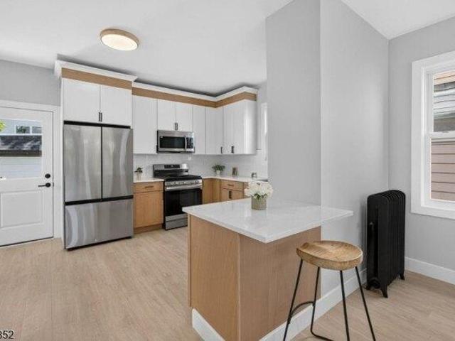 house with 5 bedroom, Irvington NJ ES105202518