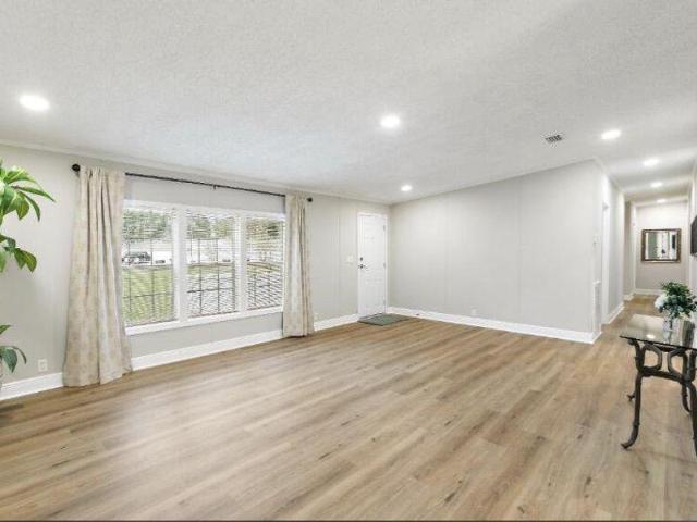 house with 5 bedroom, Jacksonville FL ES100973218