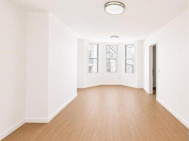 house with 5 bedroom, Jersey City NJ ES104191339