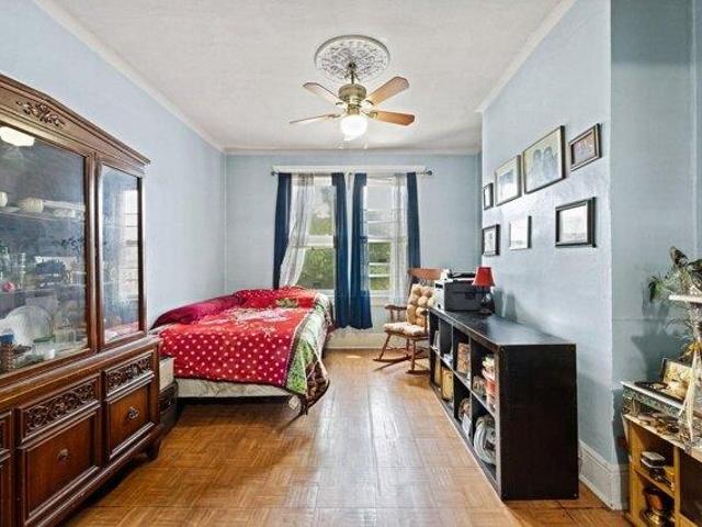 house with 5 bedroom, Jersey City NJ ES104373701