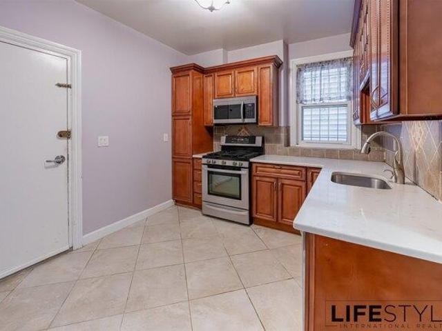 house with 5 bedroom, Jersey City NJ ES104869787