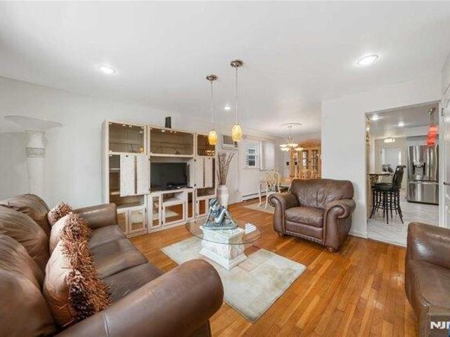 house with 5 bedroom, Jersey City NJ ES104831426