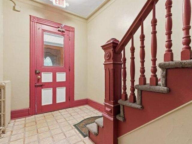 house with 5 bedroom, Jersey City NJ ES105175589