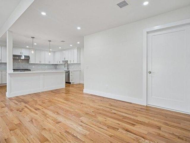 house with 5 bedroom, Jersey City NJ ES105123990