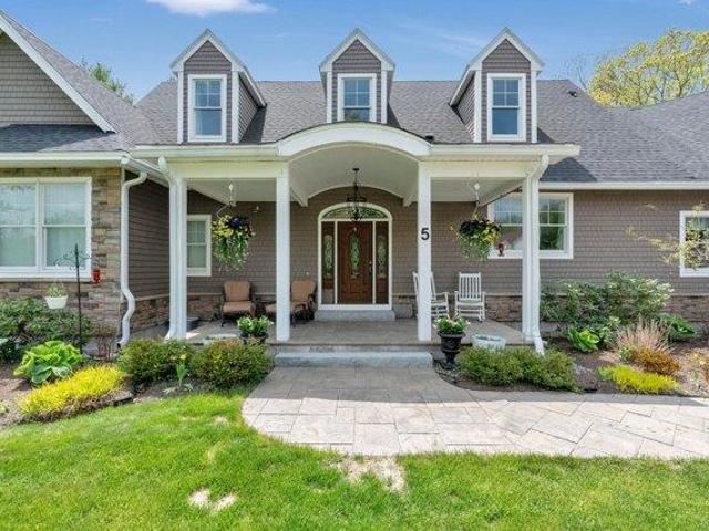 house with 5 bedroom, Kennebunk ME DS104075299