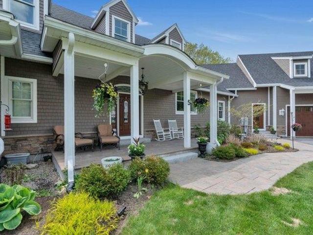 house with 5 bedroom, Kennebunk ME ES105205768