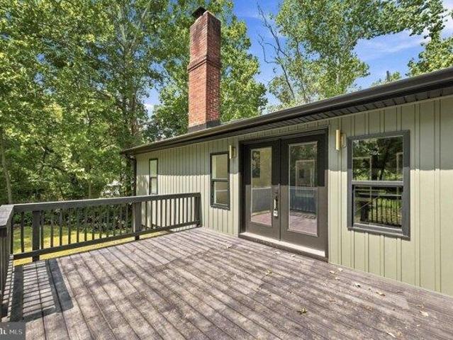 house with 5 bedroom, Kearneysville WV ES104901565