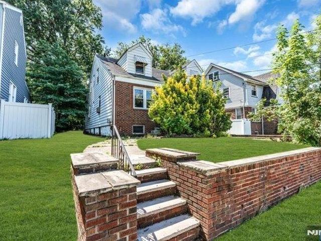 house with 5 bedroom, Kearny NJ ES104543790