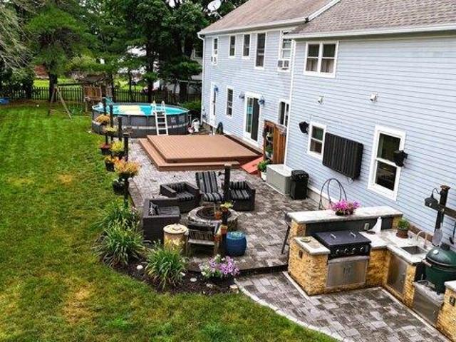 house with 5 bedroom, Keene NH DS104188880