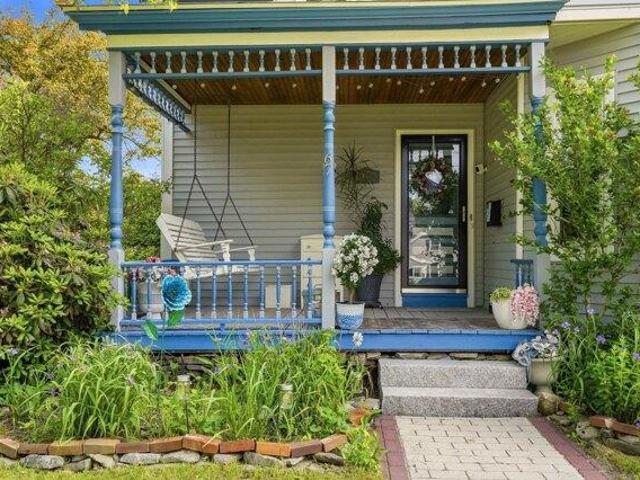 house with 5 bedroom, Keene NH ES104834342