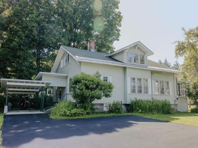 house with 5 bedroom, Keene NH ES105108590