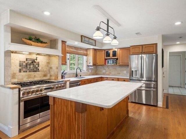 house with 5 bedroom, Kingston MA ES104079316