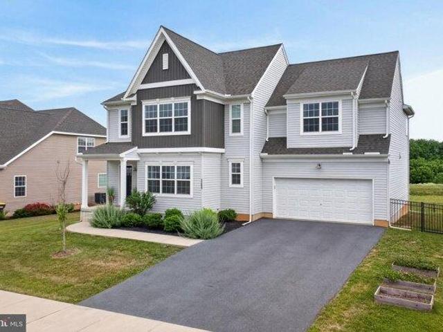 house with 5 bedroom, Lancaster PA DS103625425