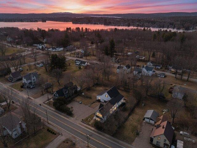 house with 5 bedroom, Laconia NH DS102632662