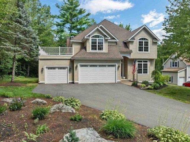 house with 5 bedroom, Laconia NH ES105106896