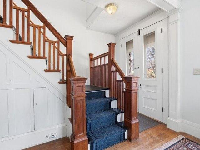 house with 5 bedroom, Laconia NH ES103222310