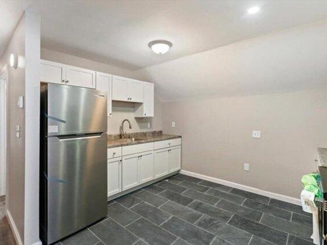 house with 5 bedroom, Lawrence MA DLS102088741