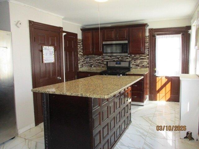 house with 5 bedroom, Lawrence MA DS102279435