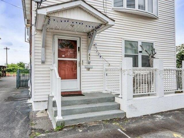house with 5 bedroom, Lawrence MA ES103493704