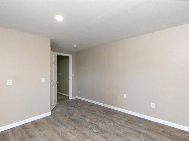 house with 5 bedroom, Lawrence MA ES103809369