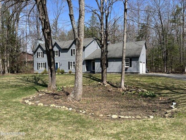 house with 5 bedroom, Lenox MA DLS102343466