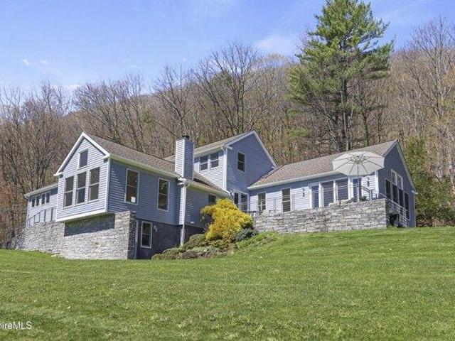 house with 5 bedroom, Lenox MA DS102800899