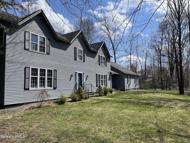 house with 5 bedroom, Lenox MA ES103189065