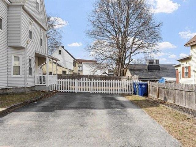 house with 5 bedroom, Leominster MA DS103888791