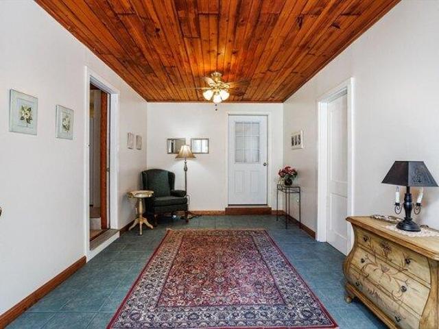 house with 5 bedroom, Leominster MA ES105041215