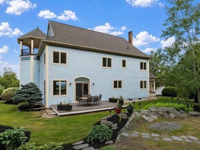 house with 5 bedroom, Leominster MA ES105113993