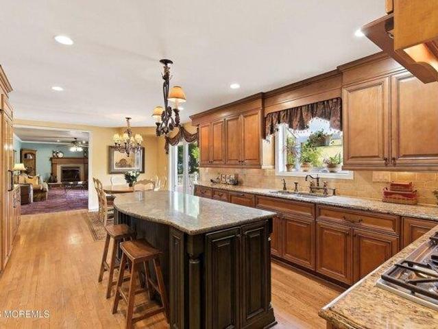 house with 5 bedroom, Leonardo NJ DS104406989