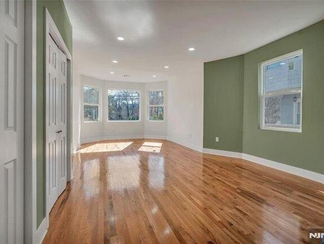 house with 5 bedroom, Leonia NJ DS102027778