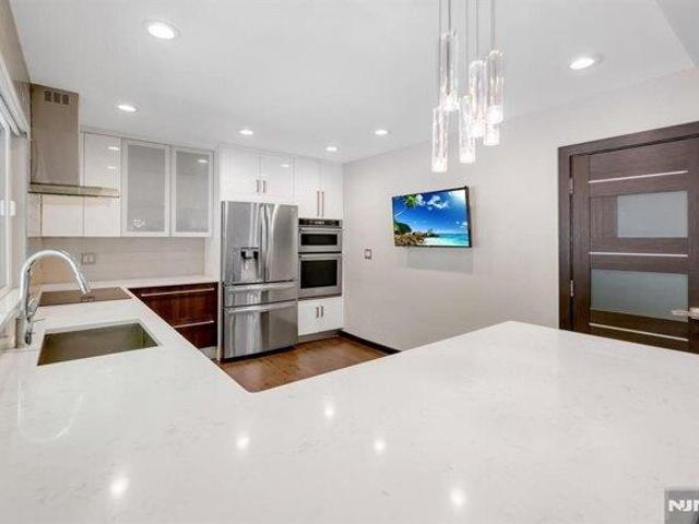 house with 5 bedroom, Leonia NJ DS104408859