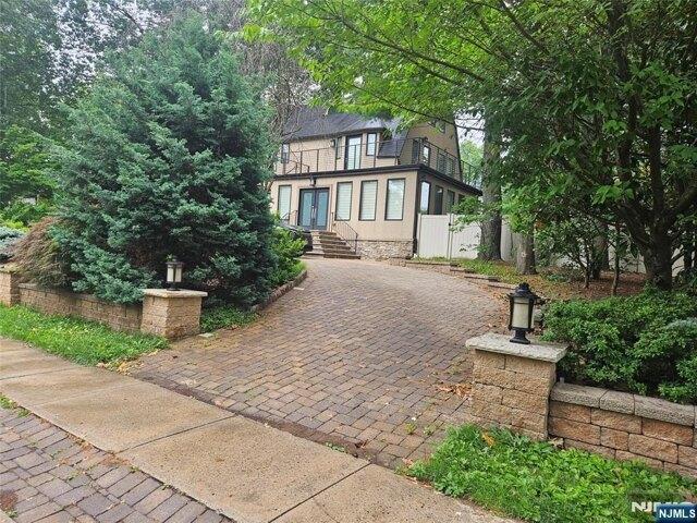 house with 5 bedroom, Leonia NJ ES105140878