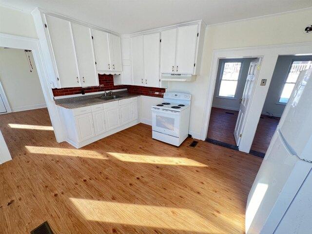 house with 5 bedroom, Lebanon NH DLS102283648