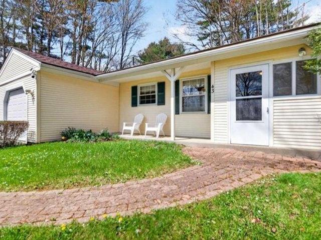 house with 5 bedroom, Lebanon NH DLS102726366