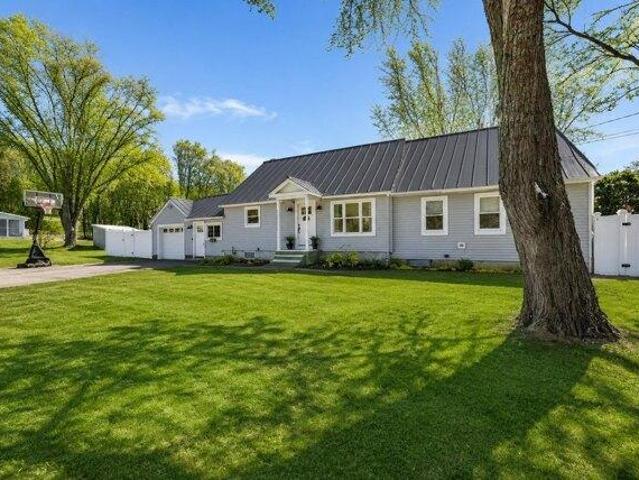 house with 5 bedroom, Lebanon NH DS104043904
