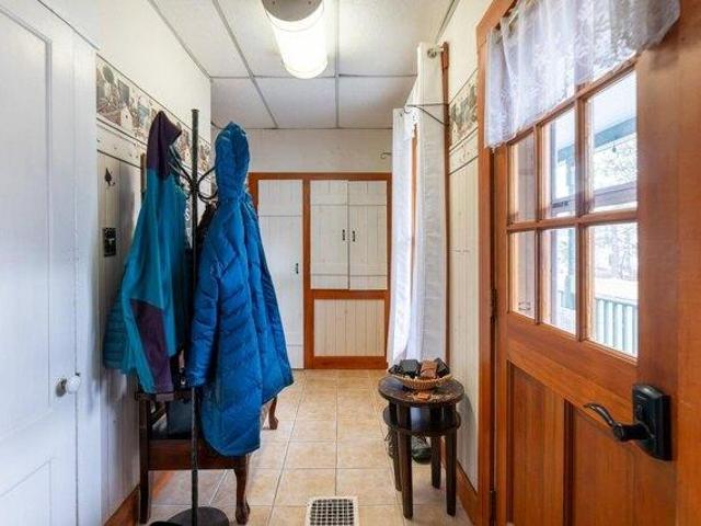 house with 5 bedroom, Lebanon NH ES104008031