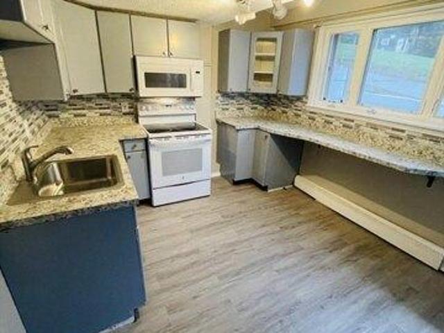 house with 5 bedroom, Leicester MA DLS101658078