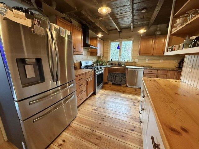 house with 5 bedroom, Lewiston ME ES104831691