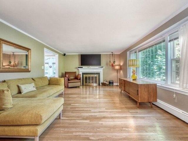 house with 5 bedroom, Lexington MA ES102824189