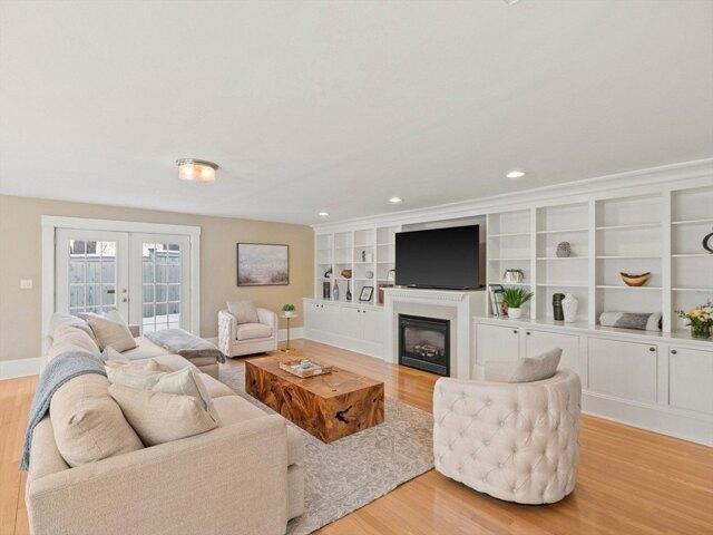 house with 5 bedroom, Lexington MA ES105291674
