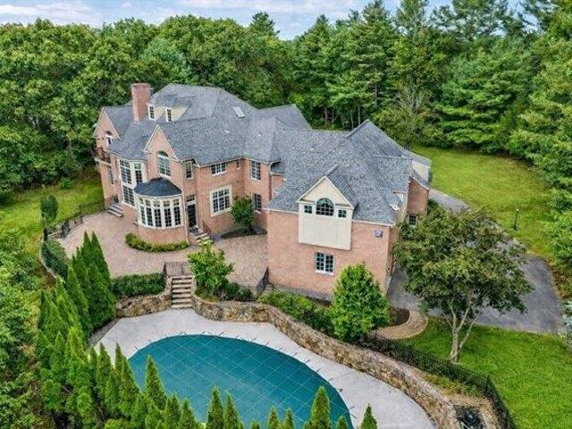 house with 5 bedroom, Lincoln MA ES104920826