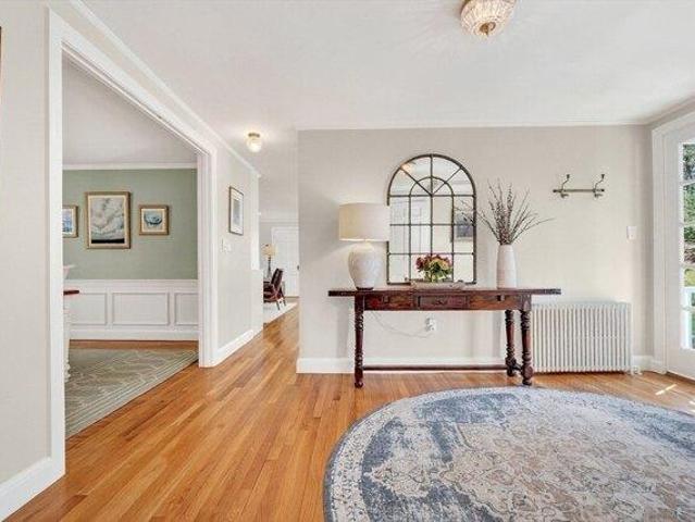 house with 5 bedroom, Lincoln MA ES102823835
