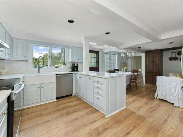 house with 5 bedroom, Lincoln MA ES103033924