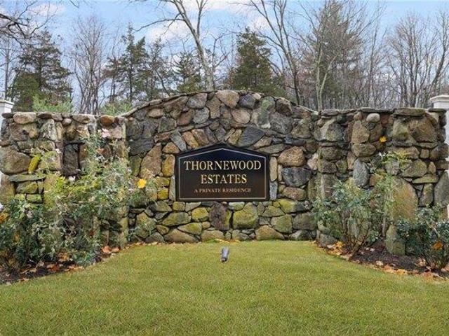 house with 5 bedroom, Lincoln RI DS102256646