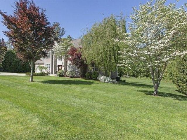 house with 5 bedroom, Lincoln RI ES104833770