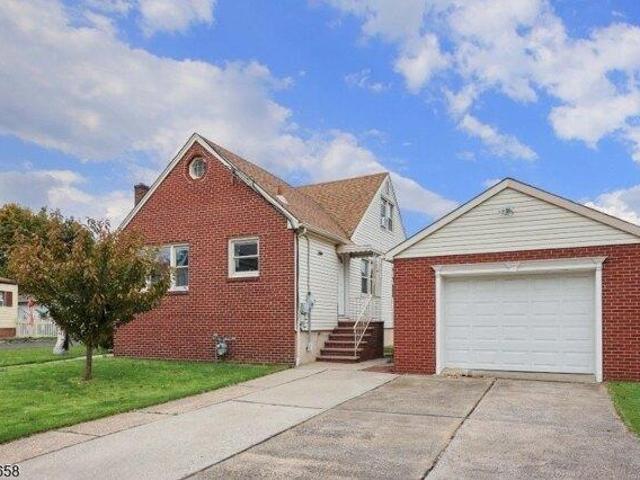 house with 5 bedroom, Linden NJ ES104869848