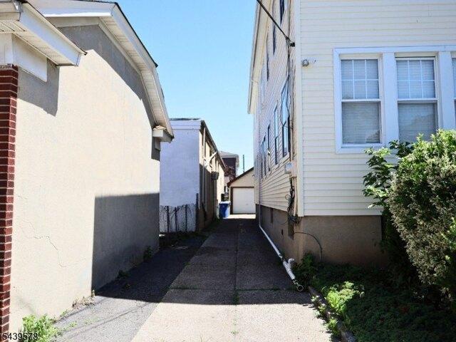 house with 5 bedroom, Linden NJ ES105172509