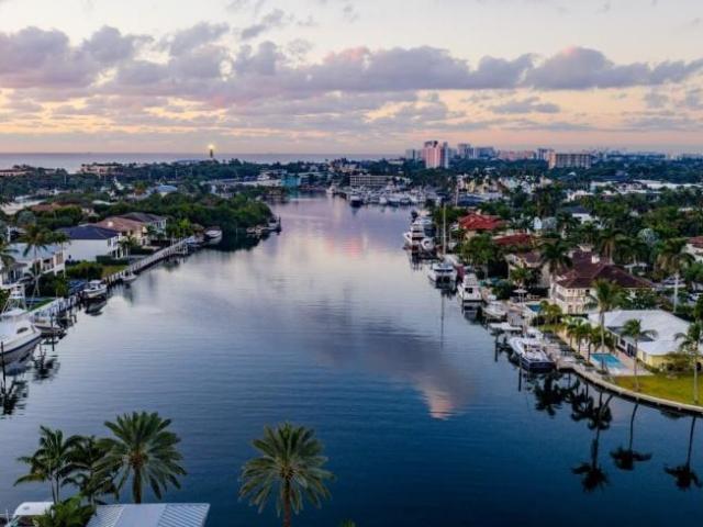 house with 5 bedroom, Lighthouse Point FL DLS100902482